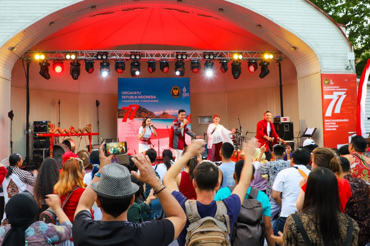 Konser Budaya dan Musik HUT ke-77 Kemerdekaan RI Menggoyang Taman ...