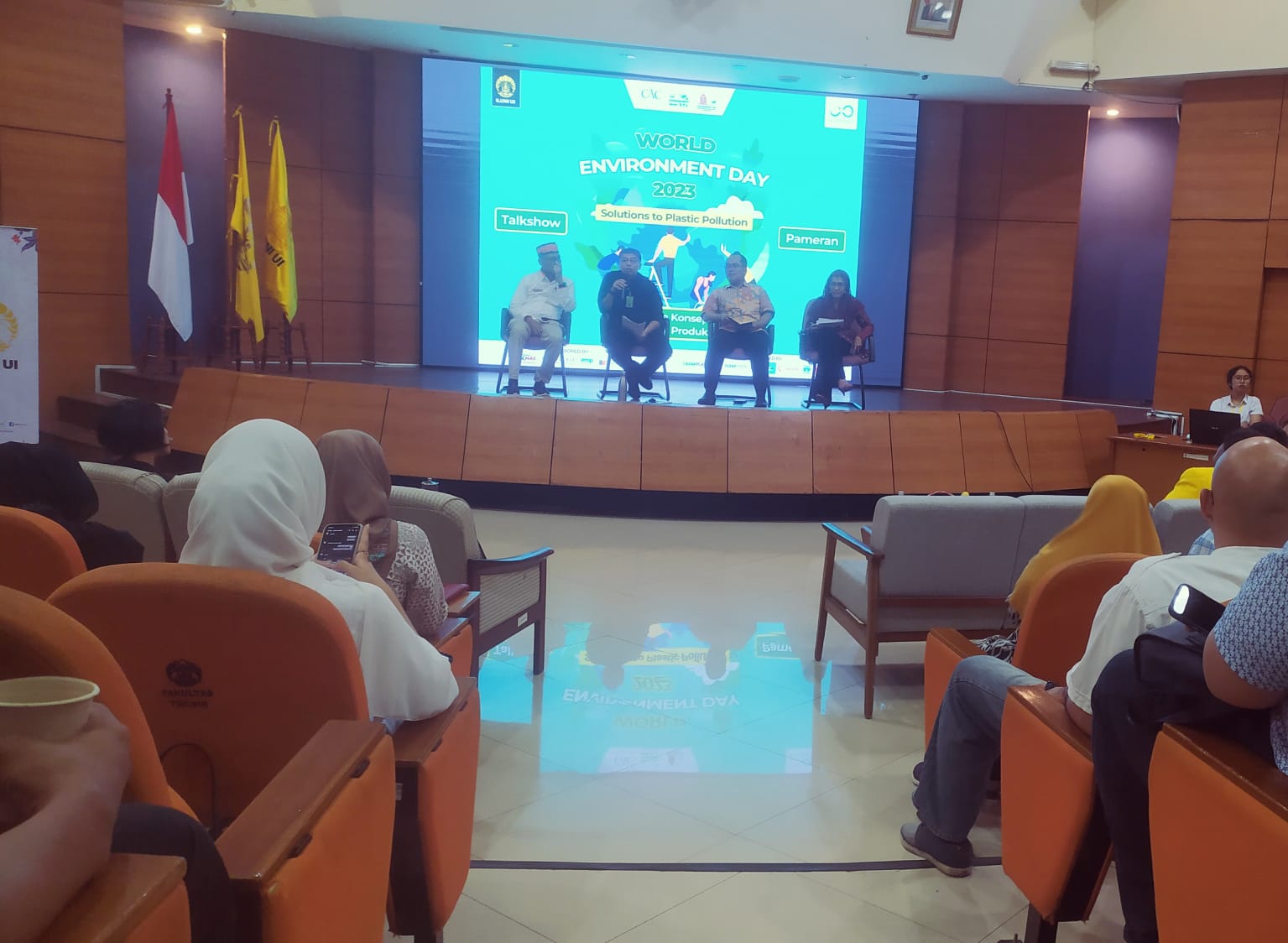 Direktur Pengelolaan Sampah KLHK, Dr.Novrizal Tahar: Beri Sanksi ...