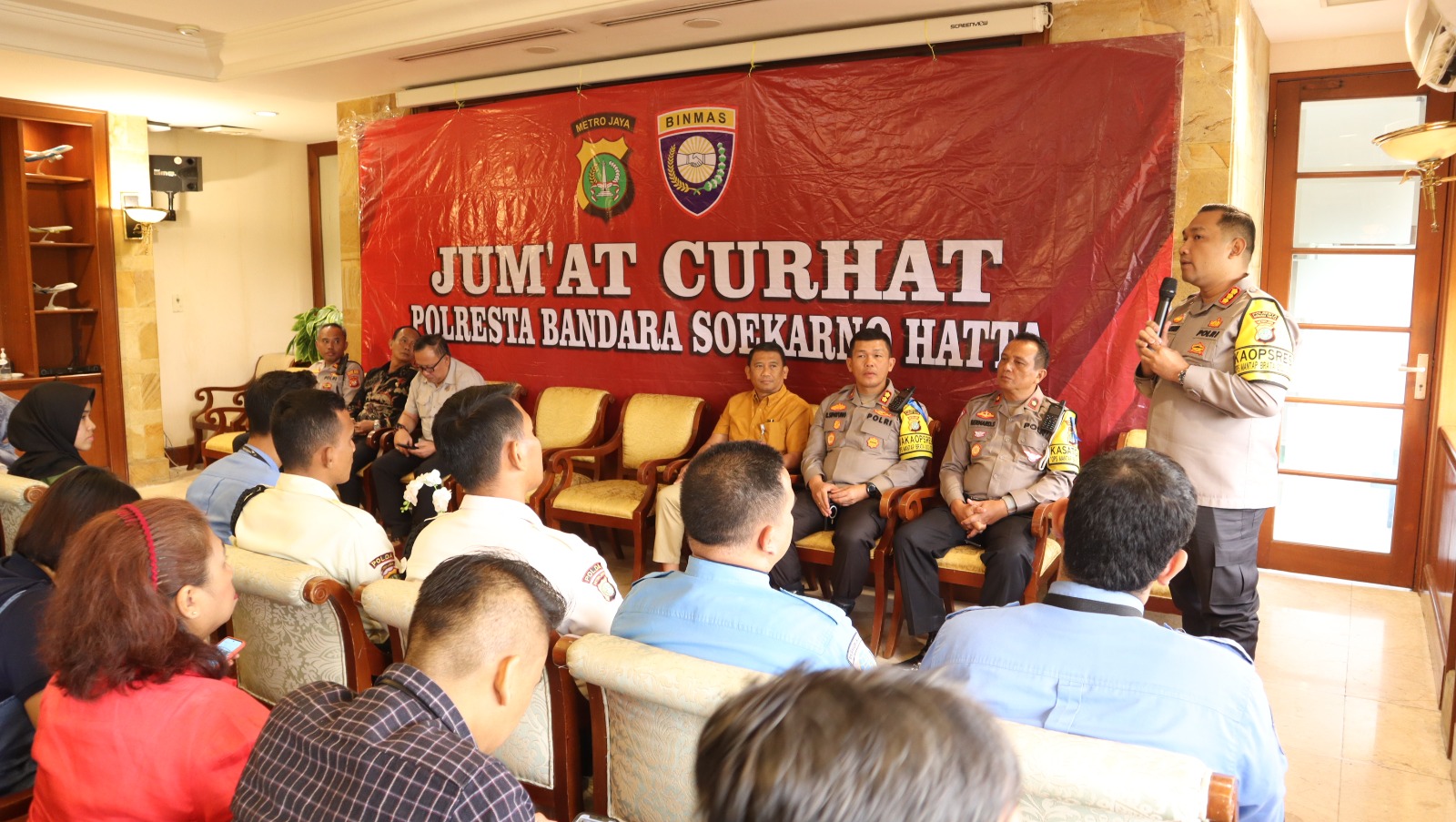 Kapolresta Bandara Soetta Serap Aspirasi Karyawan Dalam Giat Jumat Curhat di Aerofood ACS ...
