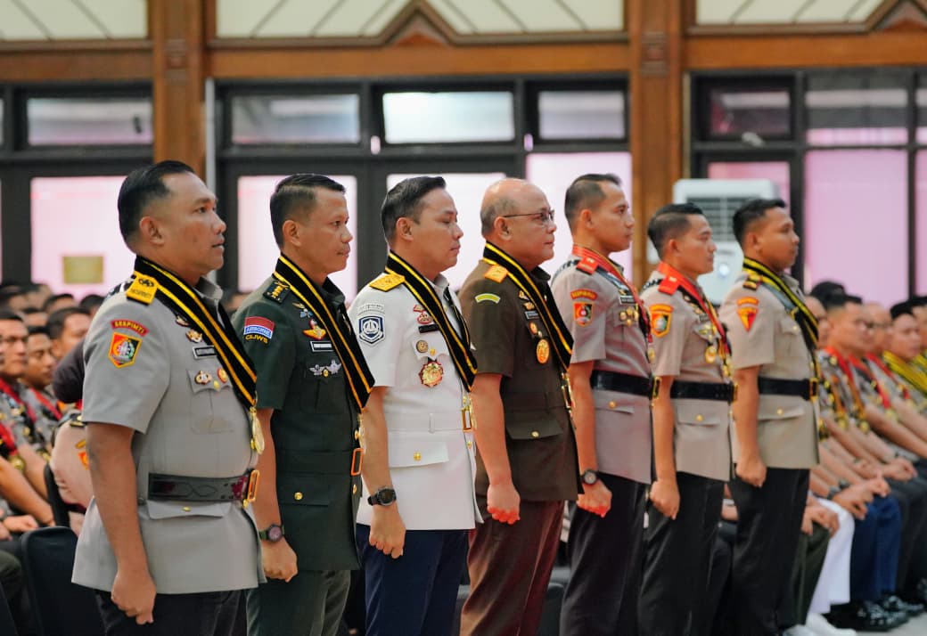 Kapolri Pimpin Penutupan Pendidikan Sespim Polri Tahun Ajaran 2025 di ...